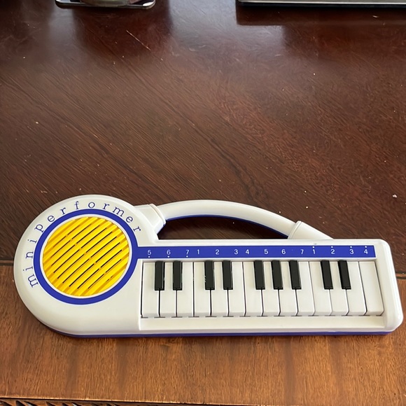 Toys | Vintage 9s Mini Performer Keyboard | Poshmark